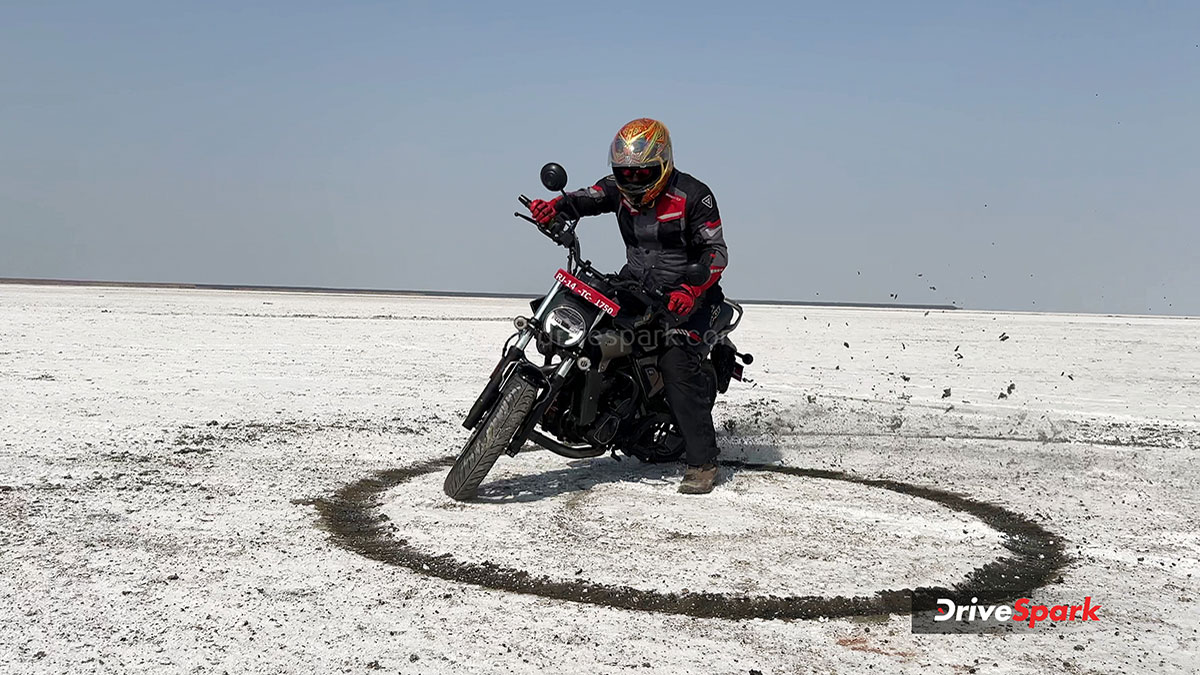 Hero Mavrick 440 Review: Images | Features | Specs | Design | Riding ...