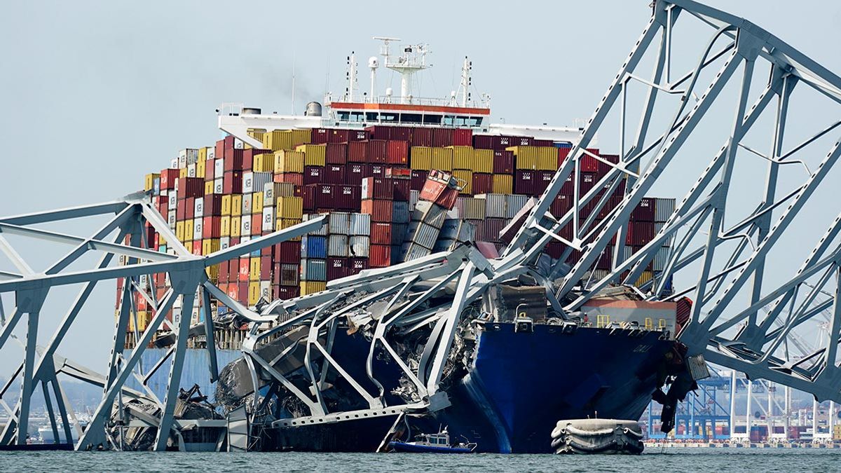 Tragic Collapse Of Baltimore's Francis Scott Key Bridge After Ship ...