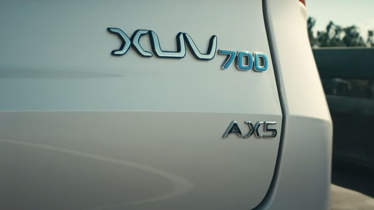 Mahindra Launches New XUV700 AX5 Select Variant: Luxury Meets ...