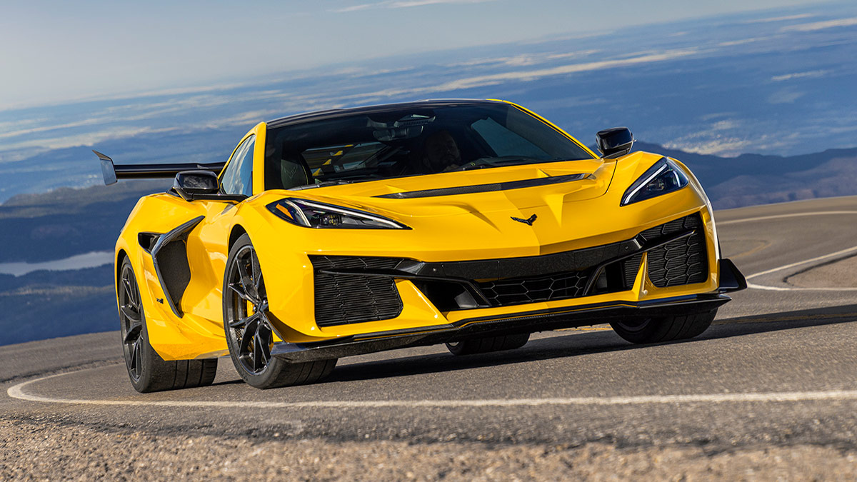 2025 Chevrolet Corvette ZR1 Unveiled With 1,064bhp - Specs| Features ...