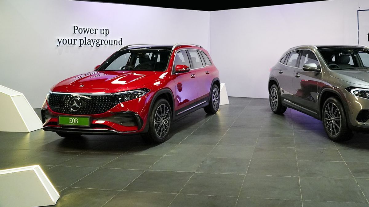 Mercedes-Benz Celebrates 2024 H1 Sales Record In India, Plans 6 New ...