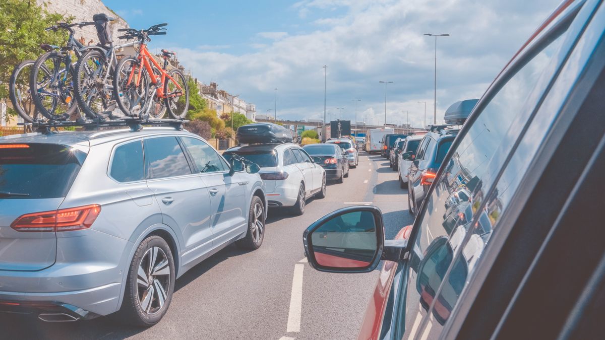 Stay Safe On Summer Roads: Essential Driving Tips From GEM - DriveSpark ...