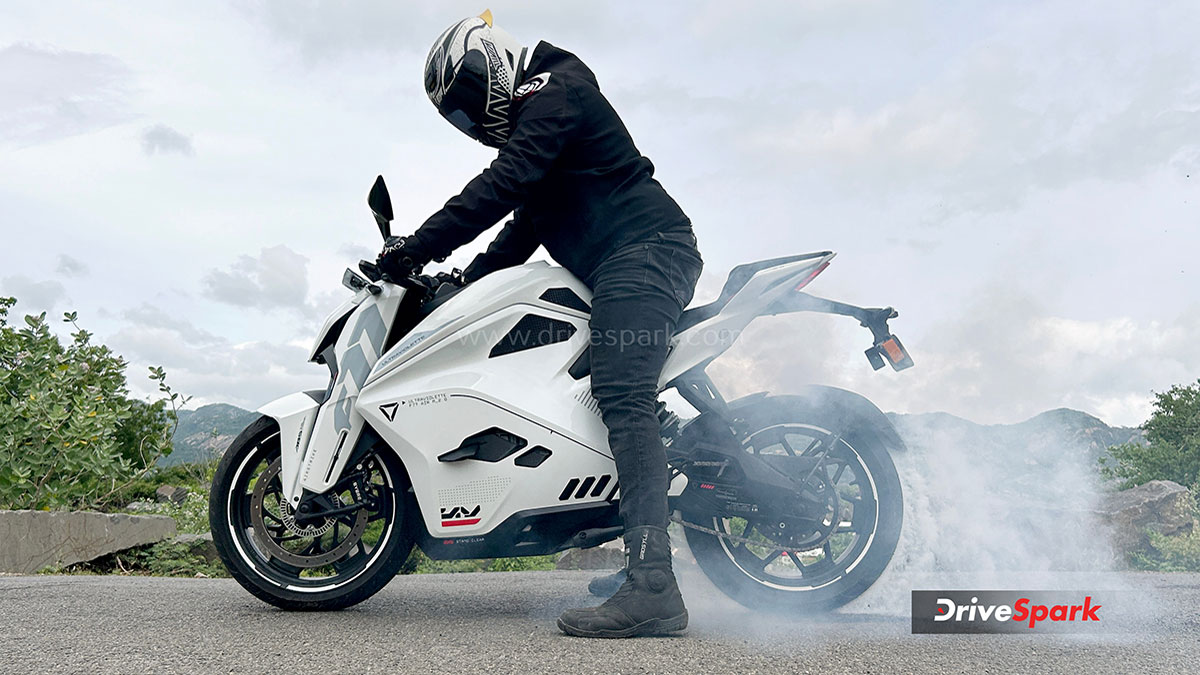 Ultraviolette F77 Mach 2 Review (First Ride) - Riding Impressions ...