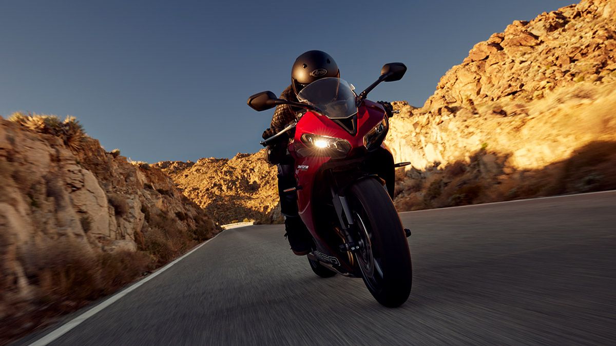 Top Things About The Newly Launched Triumph Daytona 660 Motorcycle ...